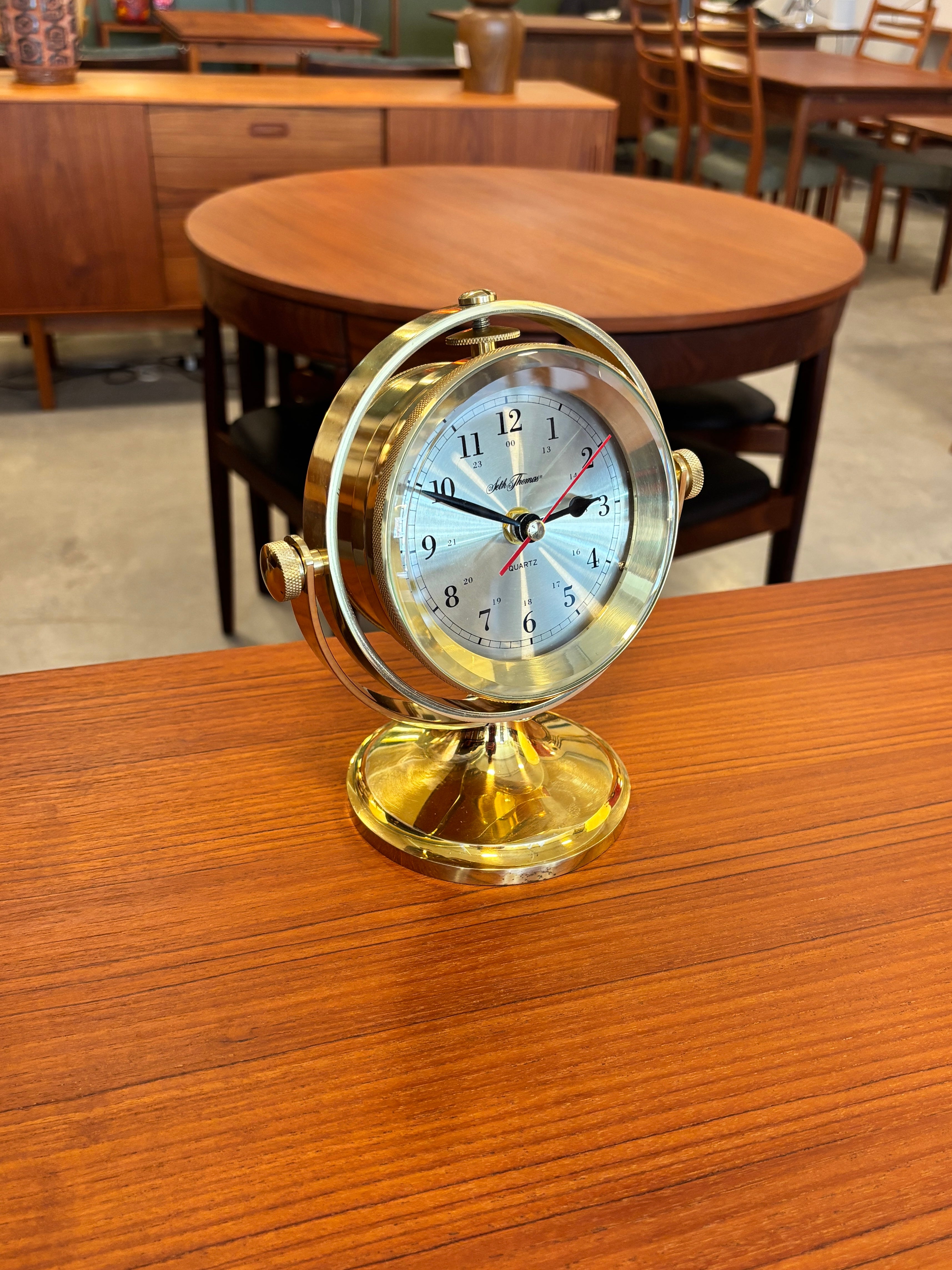 Horloge de bureau vintage par Seth Thomas, 1992 | Chez Lamothe